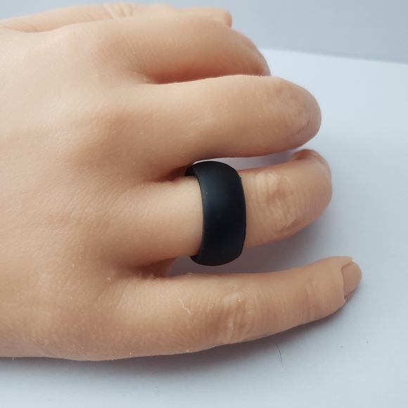KAUAI | Accessories | New Kauai Black Silicone Ring Wedding Band Black ...